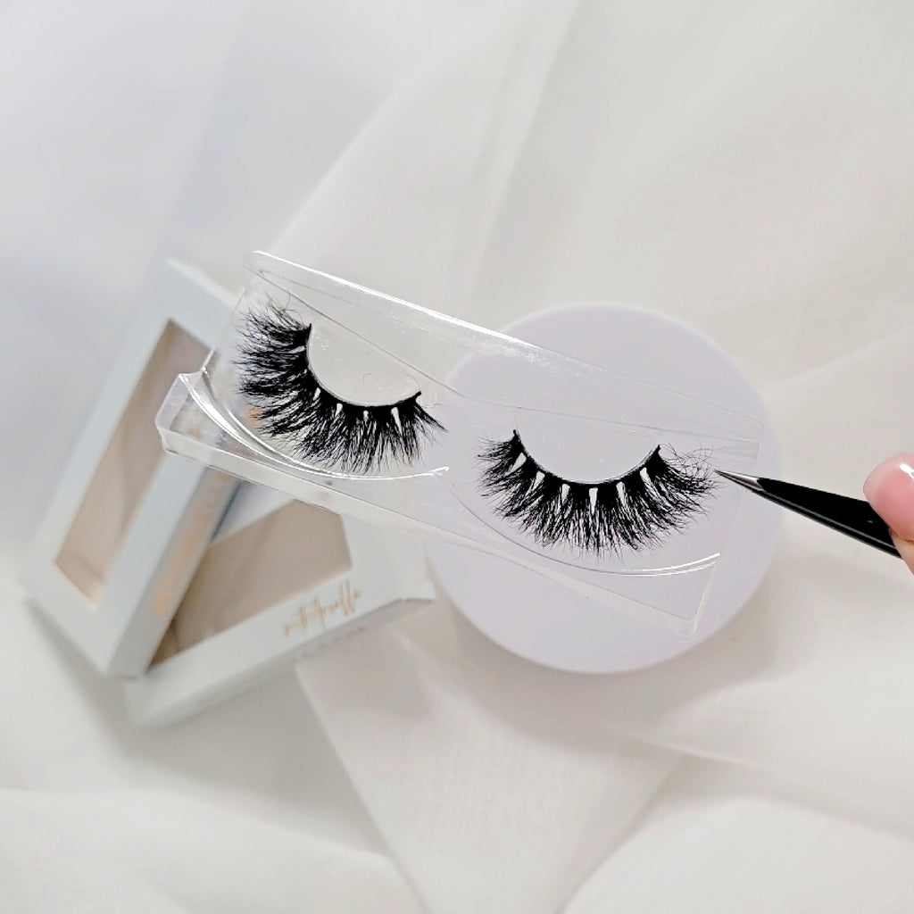 LUSH LASH – ArielleNashaye